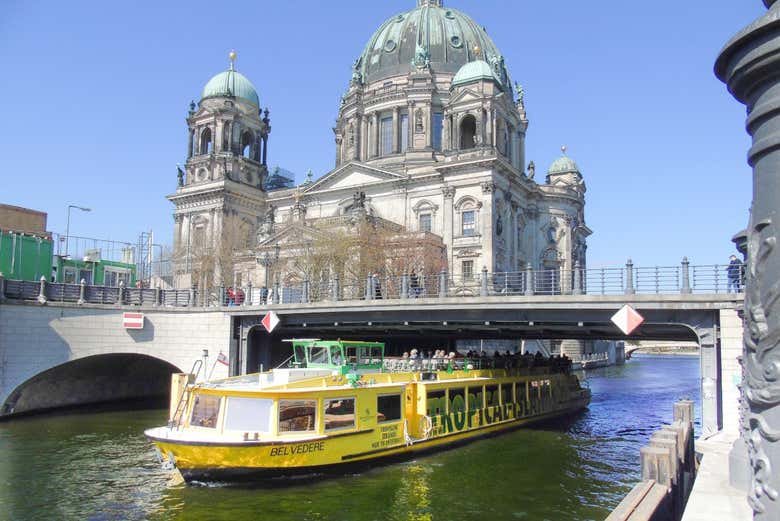 Autobús turístico de Berlín + Paseo en barco por el río Spree