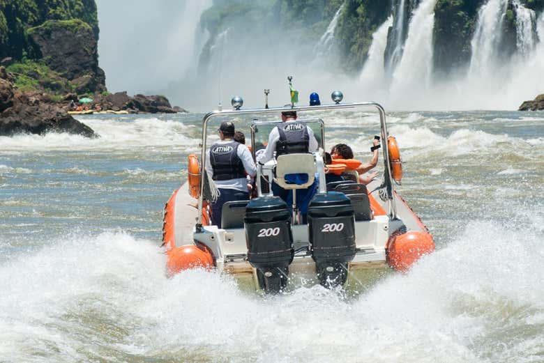Tour de aventura en Macuco Safari desde Foz de Iguazú