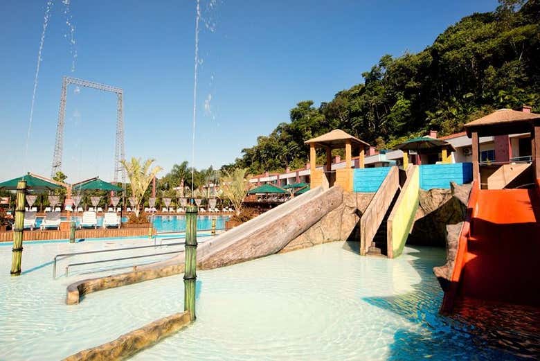 Entrada al Parque Aquático Cascanéia, Gaspar