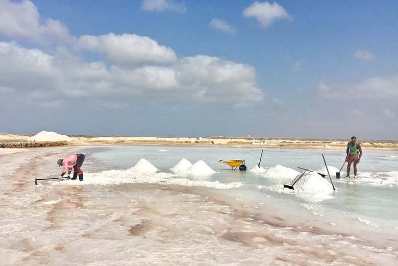 Tour por las salinas de Pedra de Lume y Santa María