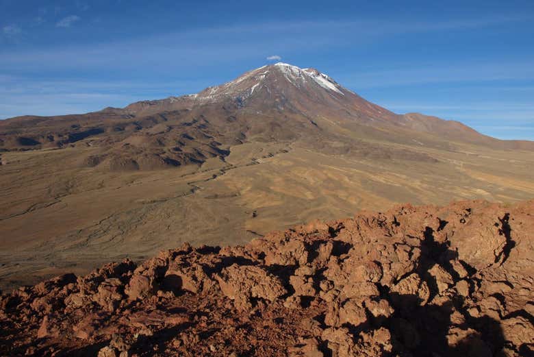 Ruta privada de trekking por el volcán Poruña desde Calama