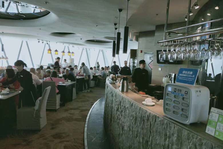 Pearl River Night Cruise & Dinner at the Revolving Restaurant, Guangzhou