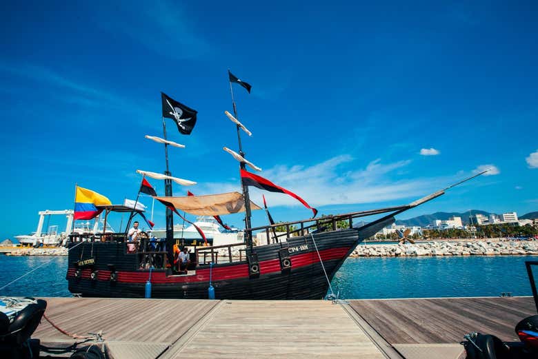 Paseo en barco pirata por Santa Marta - Reserva en Civitatis.com