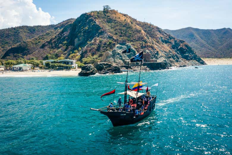 Paseo en barco pirata por Santa Marta - Reserva en Civitatis.com