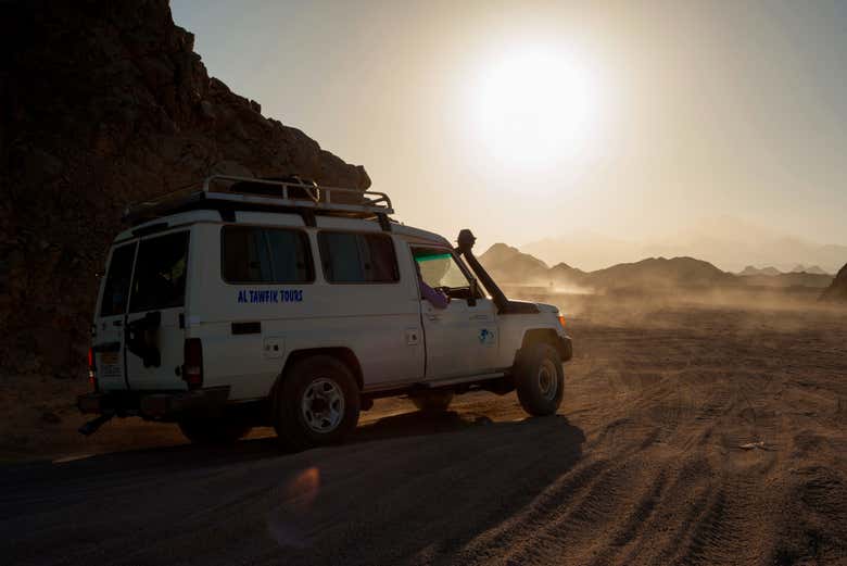 Desert 4x4 Tour + Camel Ride + Dinner & Show in Marsa Alam