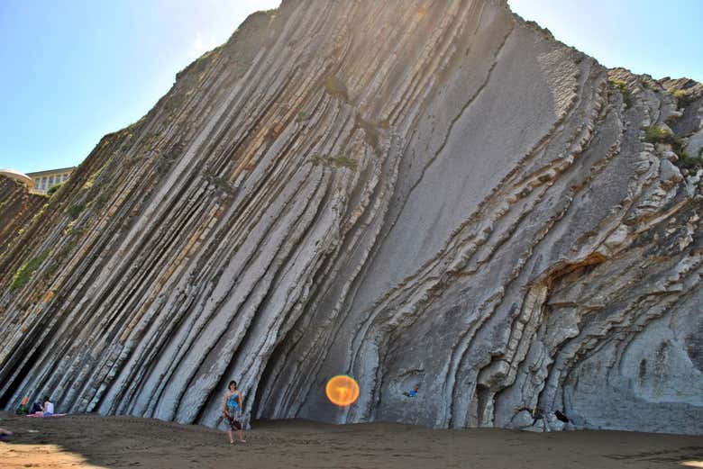 Paseo en barco por el Flysch de Zumaia, Motrico y Deva