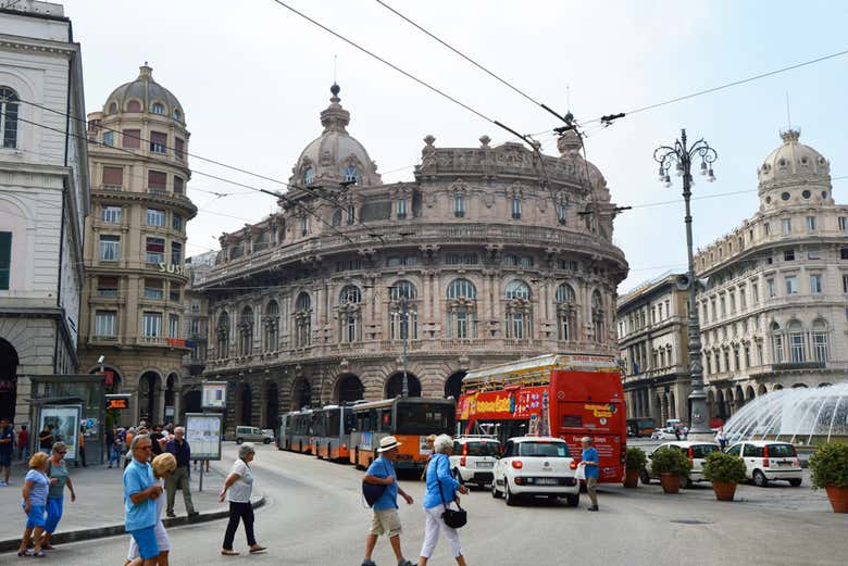 Genoa Sightseeing Bus - Book Online at Civitatis.com