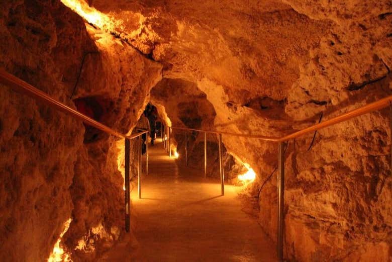 Coyame Caves Excursion from Chihuahua - Book at Civitatis.com
