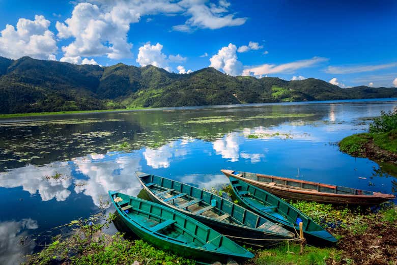 Phewa Lake Boat Trip & Peace Pagoda Hike, Pokhara