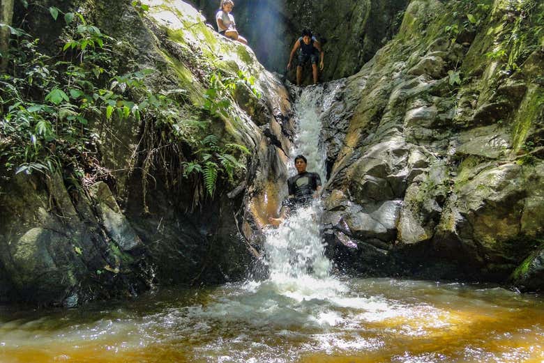 Hiking and abseiling at Kimiri and Three Queens Falls from San Ramón