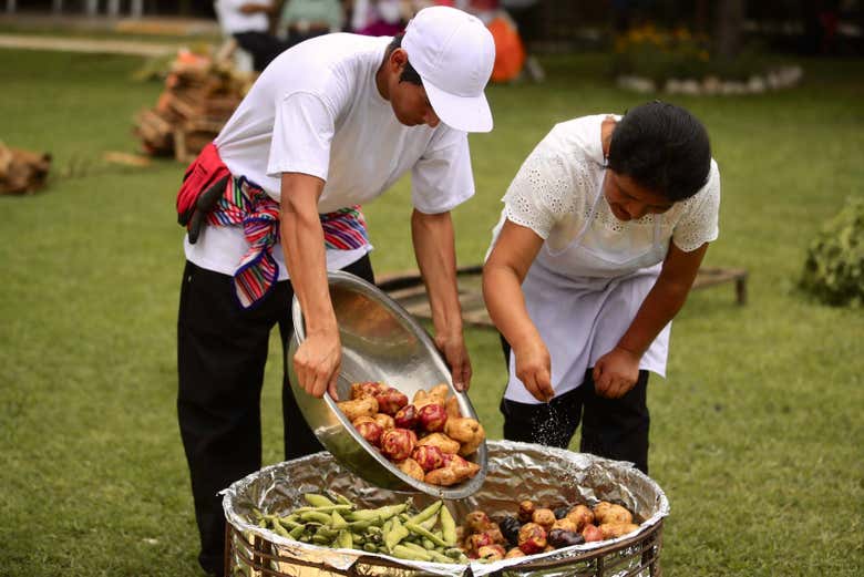 Pachamanca Demonstration & Tasting in Urubama, Urubamba